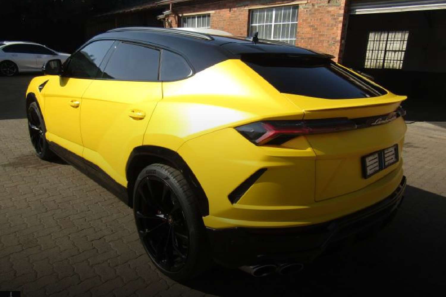 Hamilton Ndlovu luxury car fleet goes on auction | Swisher Post